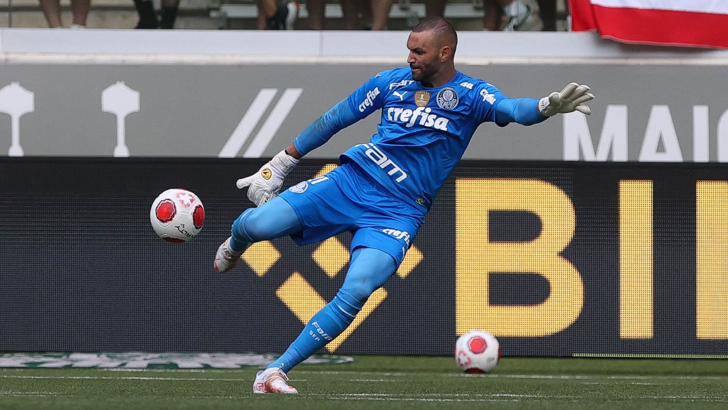 Weverton ultrapassa nova marca no Verdão e crava seu nome na história ...