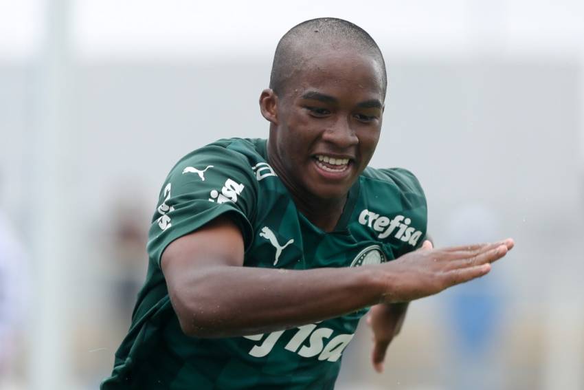 Quando Endrick completará 16 anos e poderá jogar pelo Verdão?
