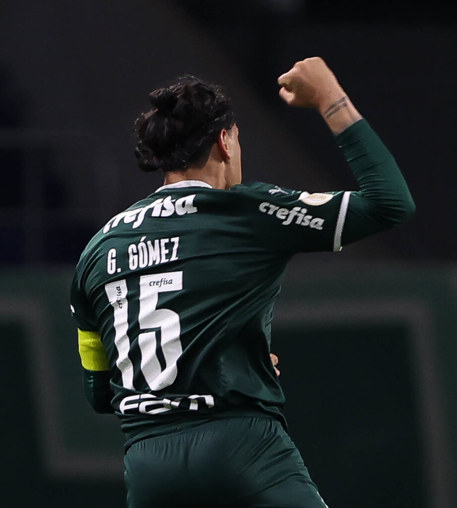 Gustavo Gómez chega a marca impressionante pelo Palmeiras