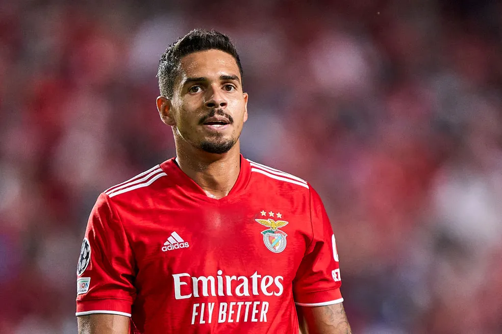 Palmeiras ganha novo concorrente pela contratação de Lucas Veríssimo