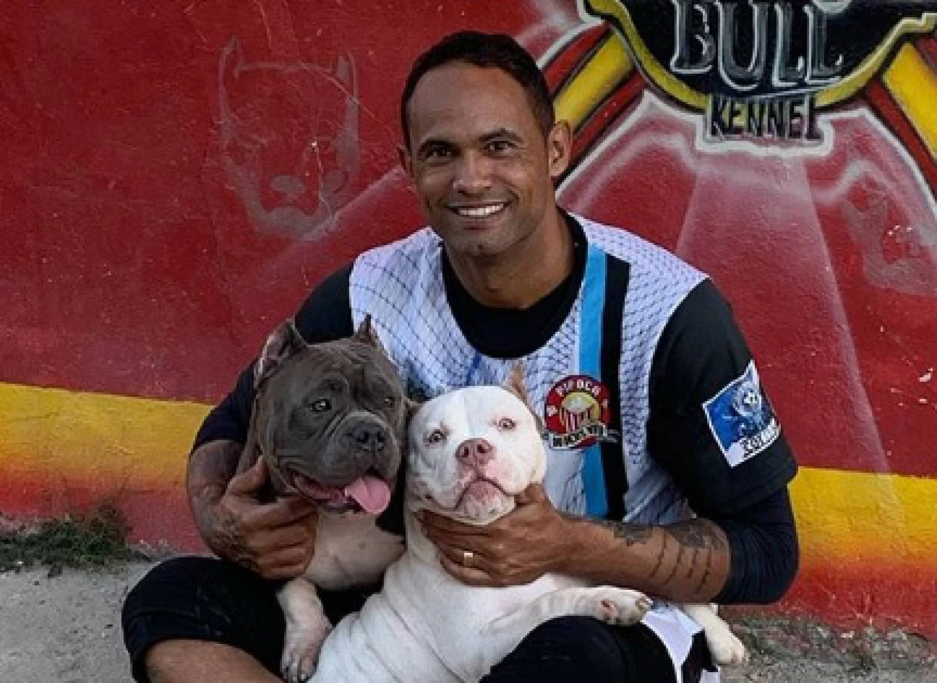 Goleiro Bruno reaparece e diz que é referência para as crianças