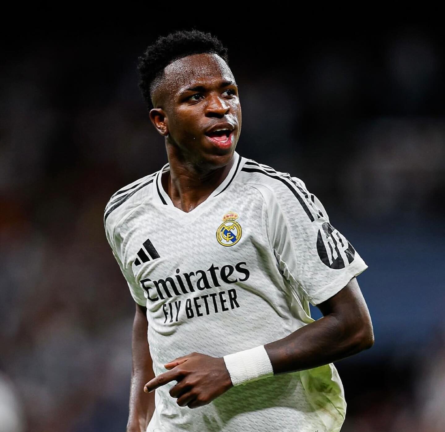 Vinícius Júnior manda recado para Pedro